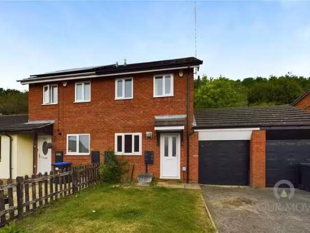 New 1 BA 2 bedroom Semi Detached House to rent, Gresham Drive.