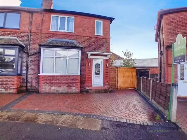 Cozy 1 BA 2 bedroom Semi Detached House to rent, Peelwood Aven.