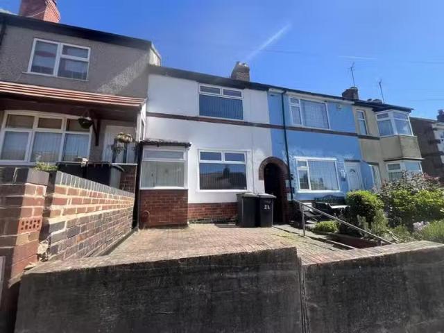 New 1 BA 2 bedroom terraced house for rent in Bucks Hill, Nune.