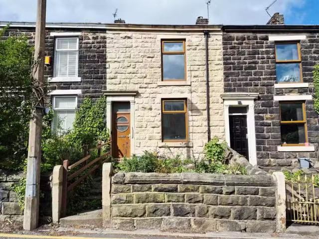 Cozy 1 BA 2 bedroom terraced house for rent in Dukes Brow, BB2