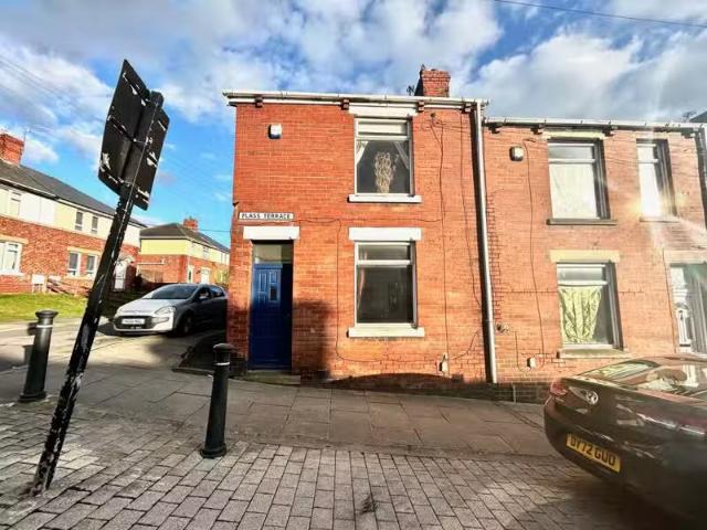 Rental! 1 BA 2 bedroom terraced house for rent in Flass Terrac.