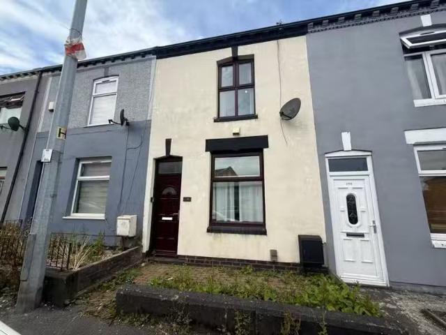 Cozy 1 BA 2 bedroom terraced house for rent in Hulton Lane, Bo.