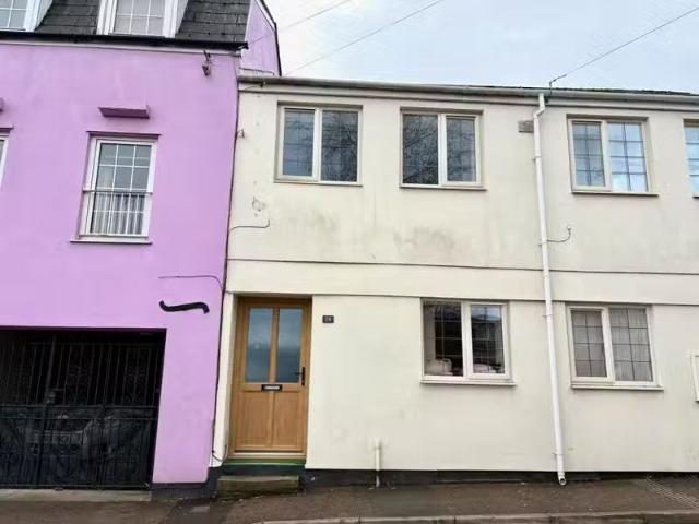 Unique 1 BA 2 bedroom terraced house for rent in Kyrle Street.