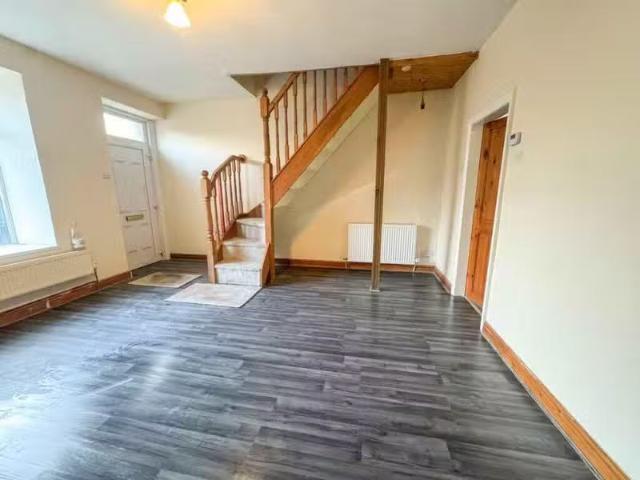 Nice 1 BA 2 bedroom terraced house for rent in Sagar Holme Ter.