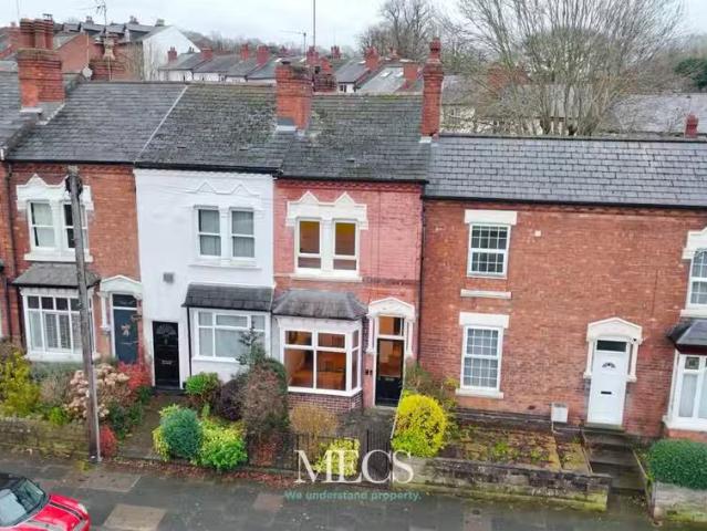 Cozy 1 BA 2 bedroom terraced house for rent in War Lane, Birmi.