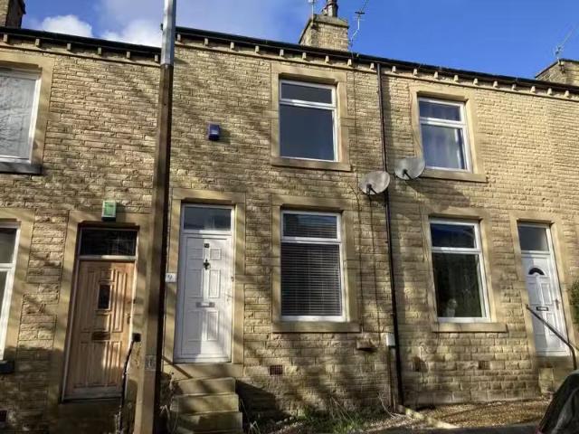 Cozy 1 BA 2 bedroom terraced house for rent in Waverley Terrac.