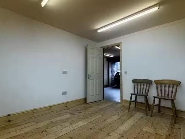 Cozy 1 BA 4 bedroom house for rent in Allington Road Bower Ash.