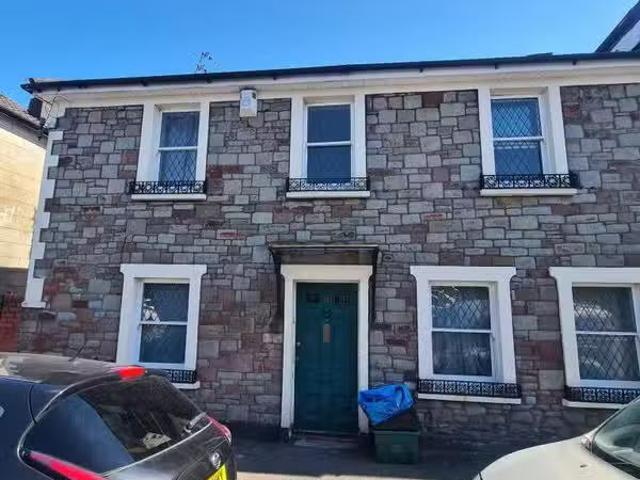 Charming 1 BA 4 bedroom house for rent in Redland Park Ref 123.