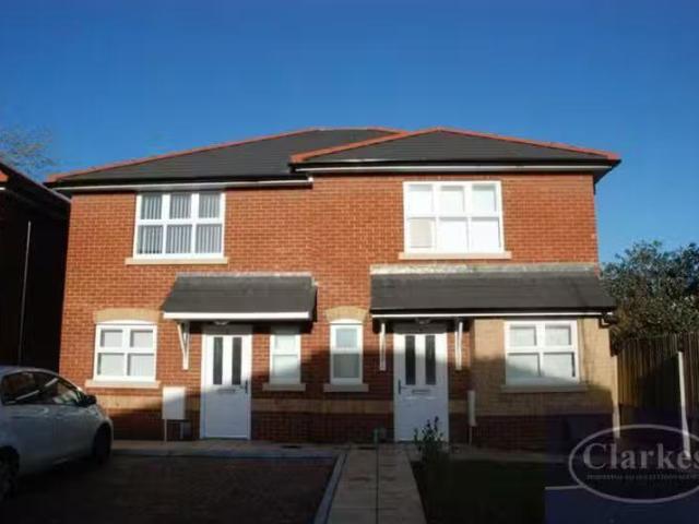 Unique 1 BA 4 bedroom semi detached house for rent in George C.