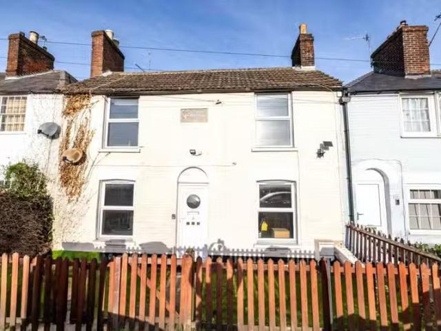 Just in! 1 BA 5 bedroom terraced house for rent in Sturry Road.