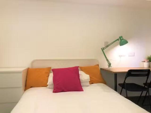 Deal! 1 BA Studio flat for rent in Charter Avenue, Coventry, CV4