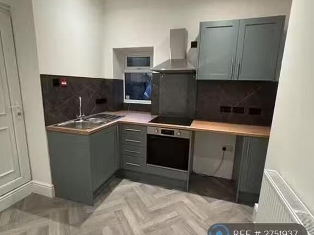 Cheap 1 BA Studio flat for rent in Elliston Road, Bristol, BS6