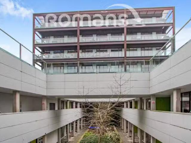 Rental! 1 BA Studio flat for rent in Lake Shore, Lake Shore Dr.