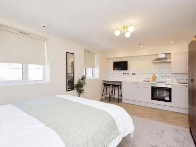 Nice 1 BA Studio flat for rent in Macklin Street, Derby, DE1