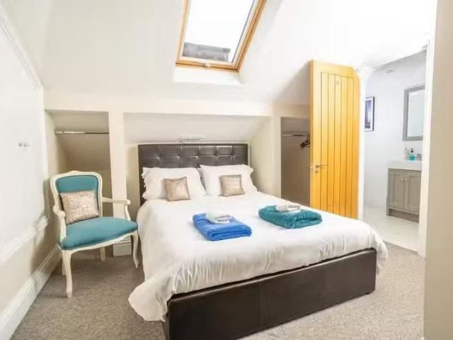 Rental! 1 BA Studio flat for rent in Newbridge Road, Newbridge.