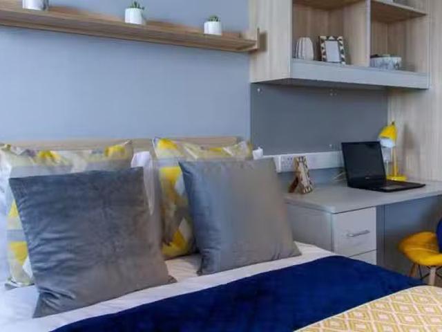 Unique 1 BA Studio flat for rent in Student Only 51 Weeks Ex.
