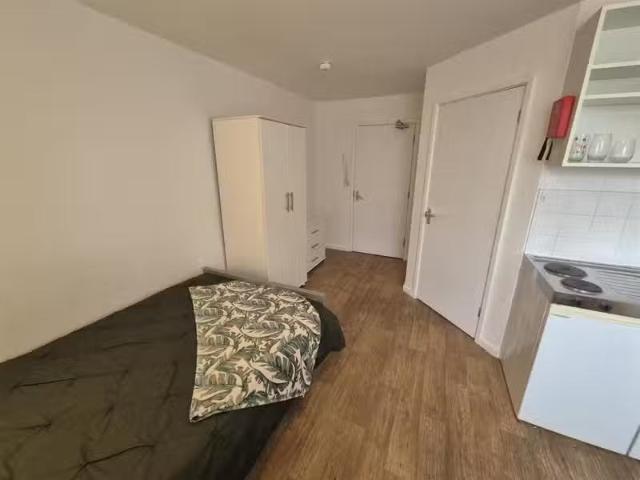 Deal! 1 BA Studio flat for rent in Studios, Bills Included! BH1