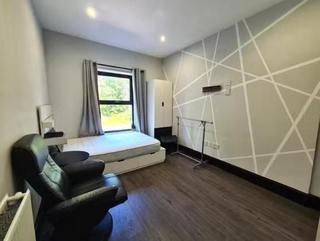 New 1 BA Studio flat for rent in St. Michaels Road, Coventry.