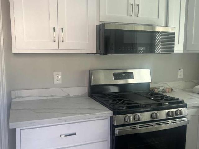 Cozy 1 Bed Bath Condo in SALINAS_Available June fi