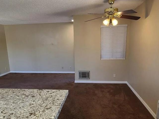 Cozy 1 Bed Bath Condo in San Diego | Available May