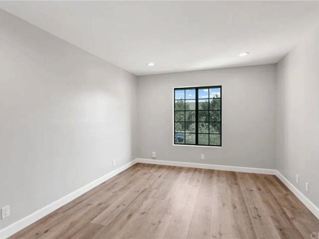 Cozy 1 Bed Bath Condo in Santa Ana | Available 1 |