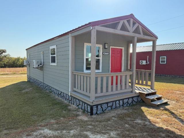 Cozy 1 Bed Bath Cabin in MuldrowOK_Available $mo