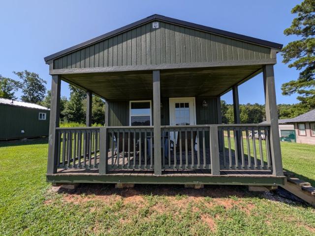 Cozy 1 Bed Bath Multi_Family Unit 11 miles from He