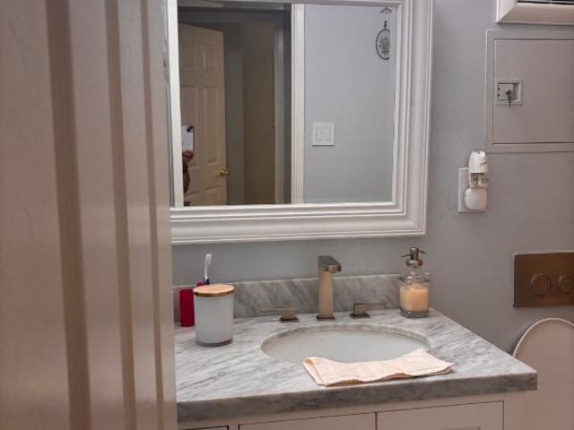 Cozy 1 Bed Bath Room in Mountain View Condo_$mo