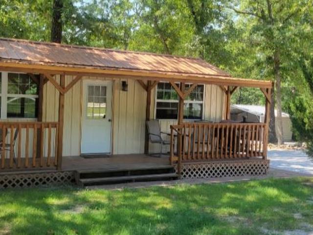 Cozy 1 Bed Bath Tiny Home in Gravois Mills! $month