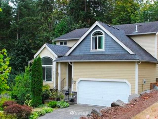 Cozy 1 Bed share in Renton Highlands | Available