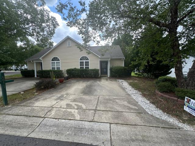 Cozy 1 Bed Townhouse in Raleigh | Available 01 | $