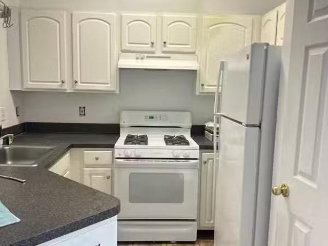 Cozy 1 Bed Unit w Garage! 43560 Evergold Ter