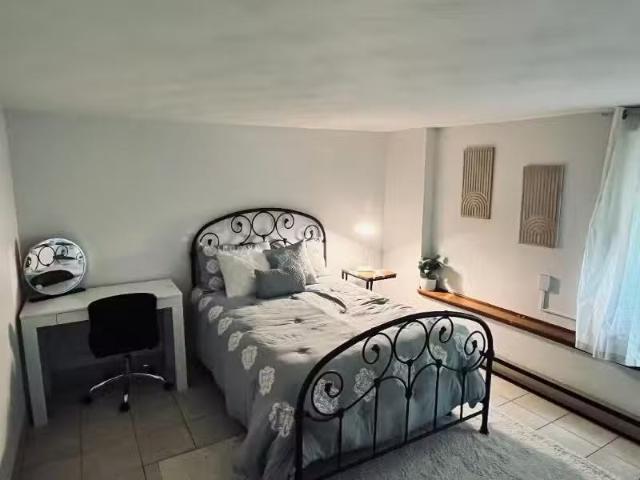 Cozy 1 Bed 1 Bath Unit in Liverpool, NY Available 5/31/2024.