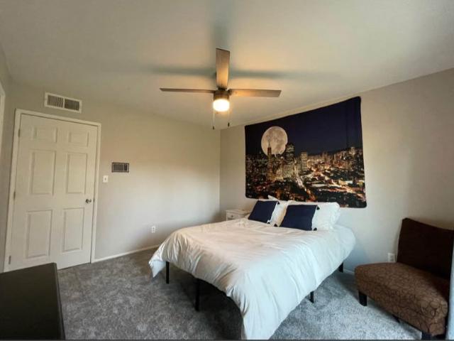 Cozy 1 Bed 1 Bath Room in Fresno | Available 0025