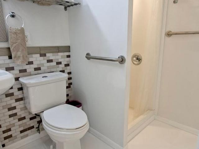 cozy 1 bedroom 1 bath apt. private, independent