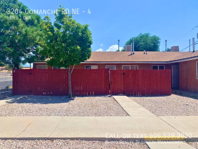 Cozy 1 Bedroom, 1 Bath In The NE!
