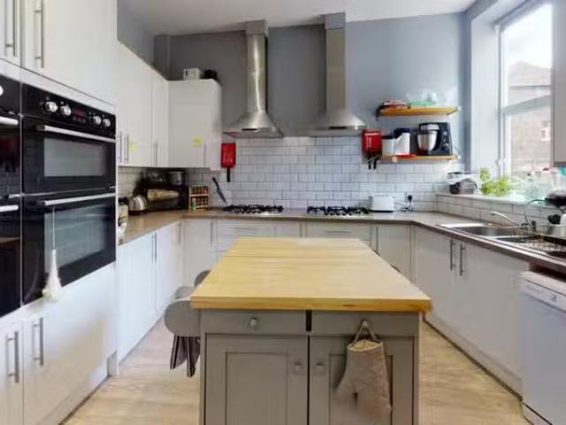 Unique 1 bedroom terraced house for rent in Room 7, Hotwell Ro.