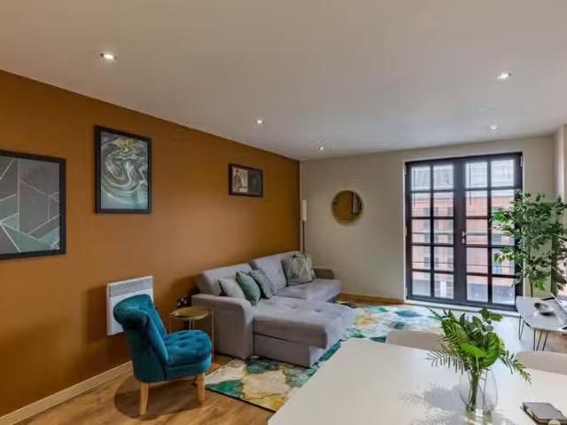 For Rent! 1 bedroom apartment for rent in St Pauls Place, 40 S.
