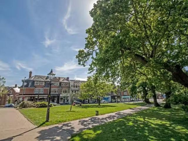 For Rent! 1 bedroom apartment for rent in Station Road, Ashley.