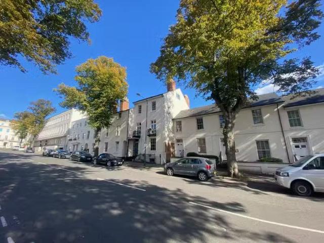 Deal! 1 bedroom apartment for rent in Portland Street, Leaming.