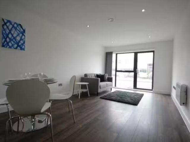 Cozy 1 bedroom apartment for rent in Regency Place, Parade, Bi.