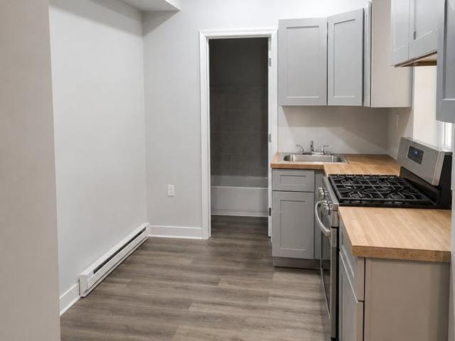 Cozy 1 Bedroom Apartment in Harlem Park