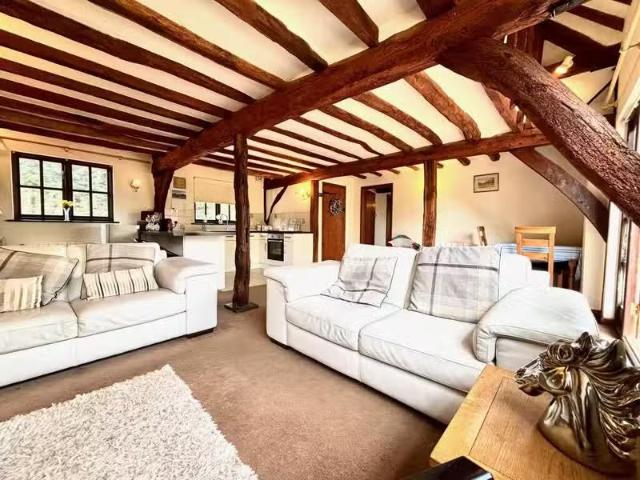 For Rent! 1 bedroom barn conversion for rent in Cart Hovel, Ex.