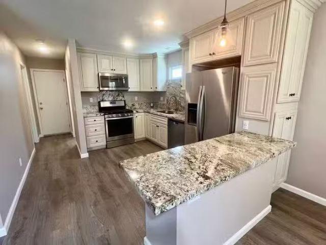 Cozy 1 Bedroom Duplex in La Mesa – Fully Remodeled, Utilities.