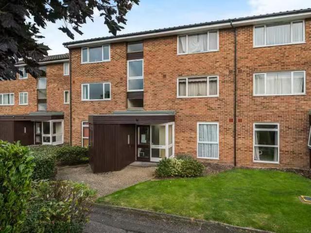 Nice 1 bedroom flat for rent in Coleridge Way, Orpington, BR6
