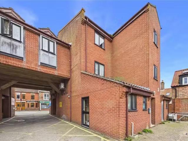 Cozy 1 bedroom Flat to rent, Baker Street, Gorleston, NR31 £6.