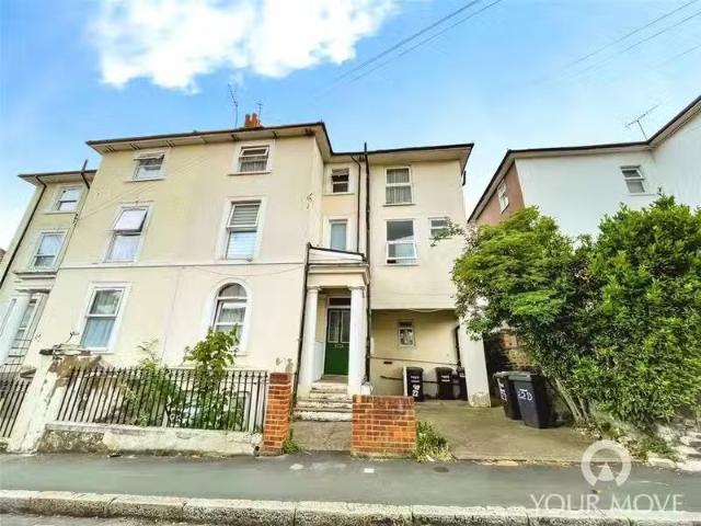 Just in! 1 bedroom Flat to rent, Gravesend, Kent, DA12 £1,100.