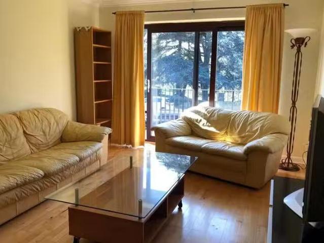 Cozy 1 bedroom flat to rent in The Brookdales, NW11