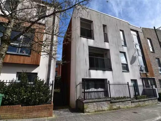Unique 1 bedroom Flat to rent, Wall Street, Plymouth, PL1 £85.