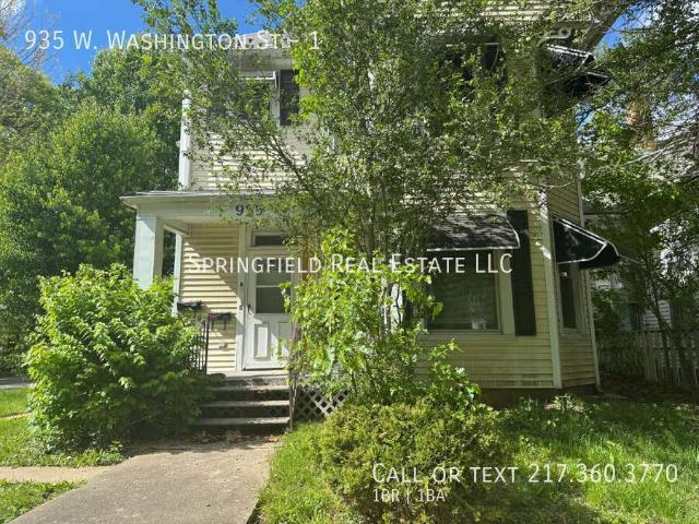 Cozy 1 Bedroom Gem in Springfield's Heart – Your Perfect Urban Retreat!